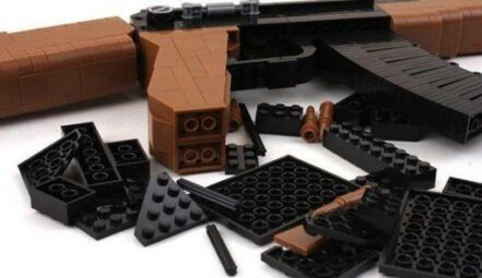 AK-47 Assault Rifle - 617 Pieces - BrickArmyToys