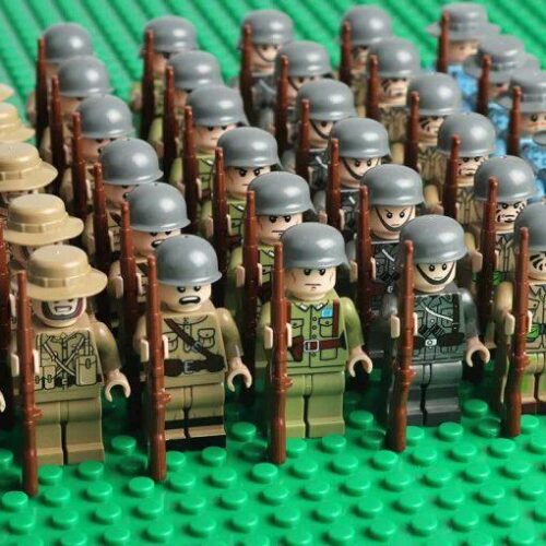 WW2 Soldiers 48 Minifigures Pack with Weapons - All Fighting Countries ...